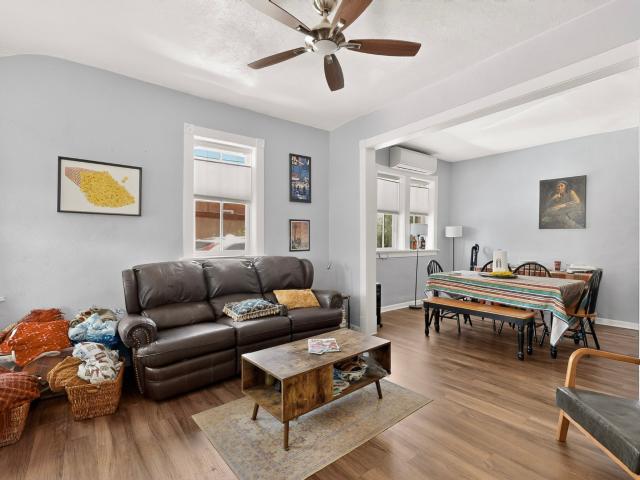 136 & 138 E Santa Fe Avenue