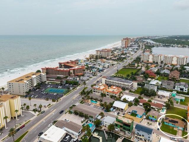 136 175th Terrace Dr E, Redington Shores, FL 33708