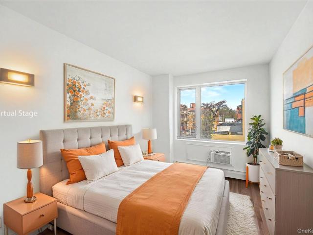 136 21 Latimer Place, Unit 3E