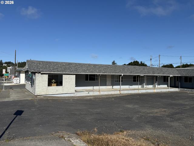 136 6TH ST