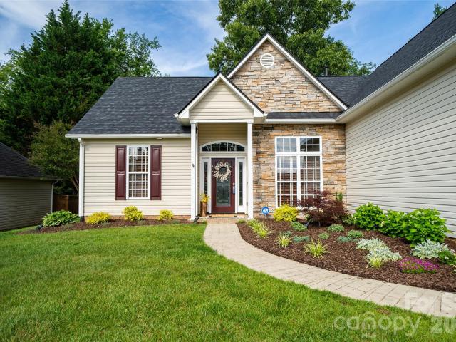 136 Cottage Ridge Road