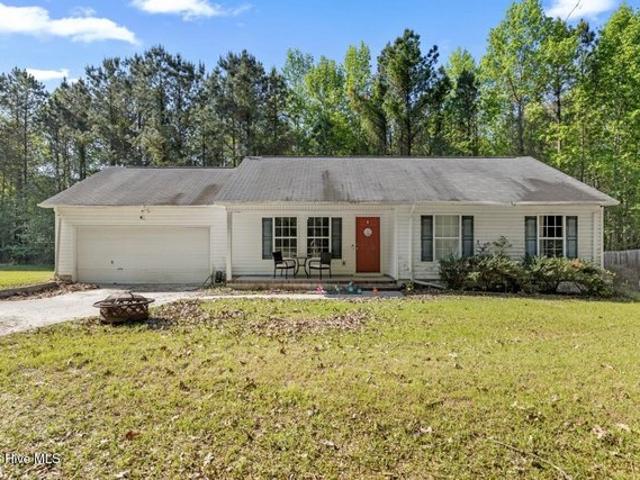 136 Constitution Ave, Jacksonville, NC 28540