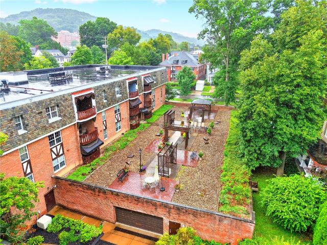 136 centennial avenue 305