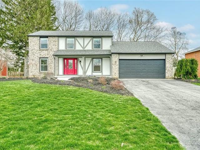 136 Chimney Hill Rd, Rochester, NY 14612