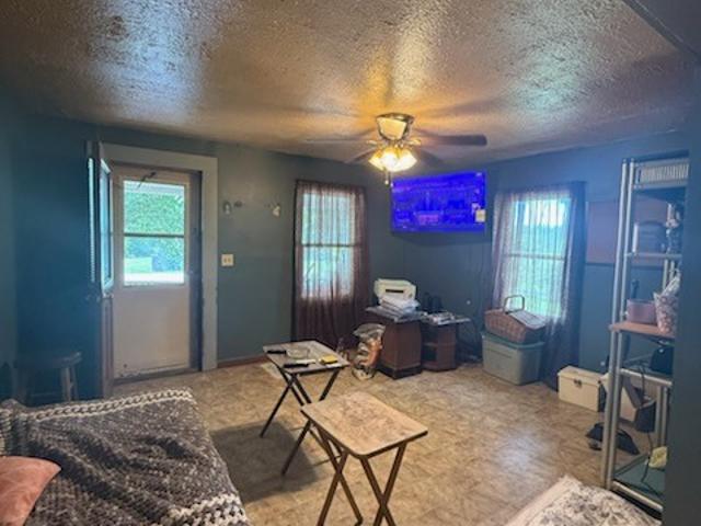 136 Circle Dr