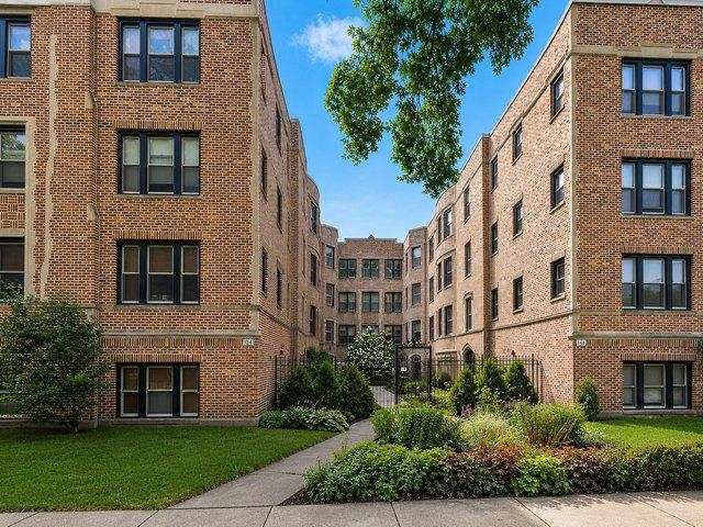 136 Clyde Ave Apt 2S, Evanston, IL 60202
