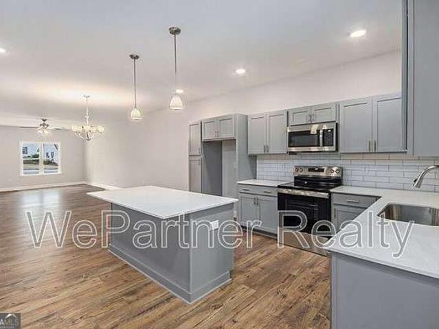 136 Crest Pointe