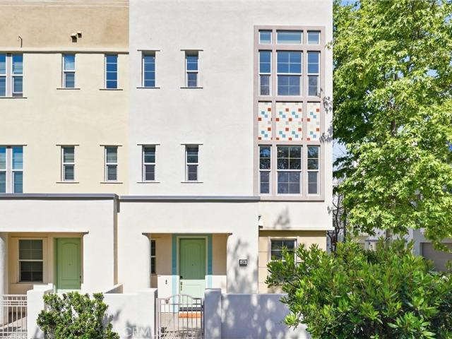 136 Acamar, Irvine, CA 92618 | MLS #OC26083