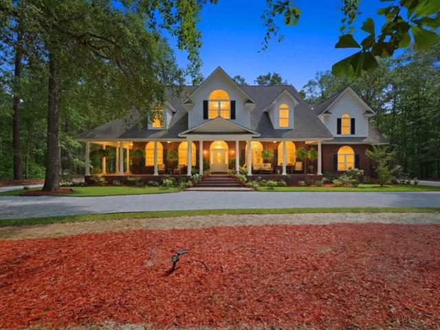 136 Acorn Ln, Santee, SC 29142
