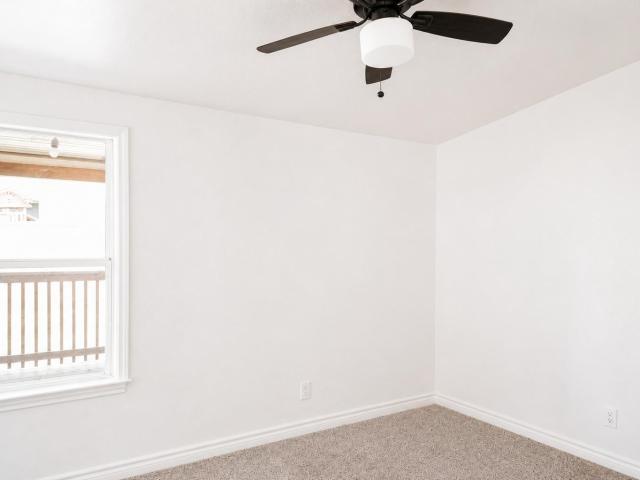 136 Alameda Dr