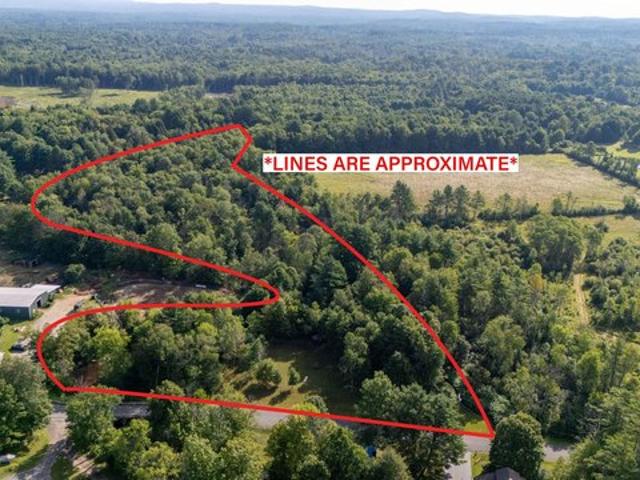 136 Bornt Rd, Broadalbin, NY 12025