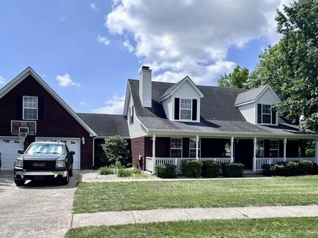 136 General Cleburn Dr, Richmond, KY 40475