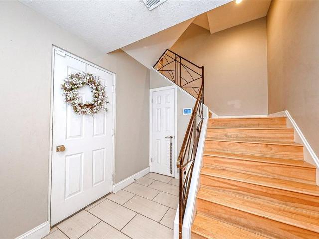 136 Glenwood Dr, Monroeville, PA 15146 | MLS #1750 | Compass