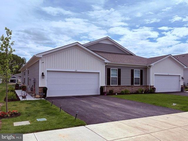 136 Delhaas Cir, Bristol, PA 19007