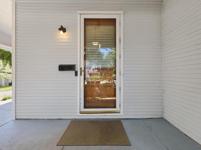 136 E Broadway Avenue