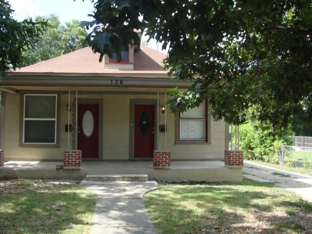 136 E. Dullnig Ct 2 Bedroom Apartment for Rent at 136E E Dullnig Ct, San Antonio, TX 78223 Hot Wells