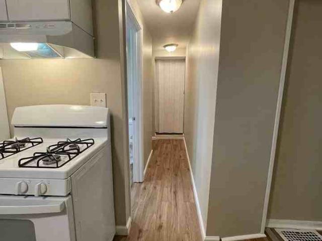 136 East 4th Studio Apartment for Rent at 136 E Fourth St, Lexington, KY 40508 North Upper Street