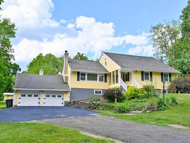 136 Foggintown Rd, Brewster, NY 10509