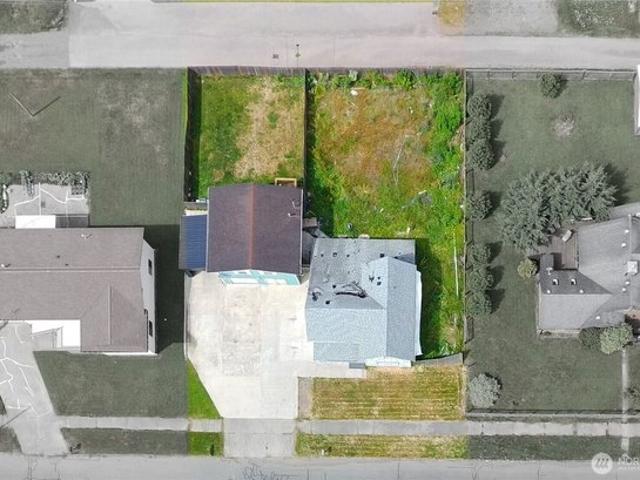 136 First St, Sumas, WA 98295