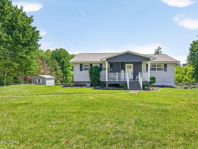 136 Hood Dr, Crossville, TN 38555