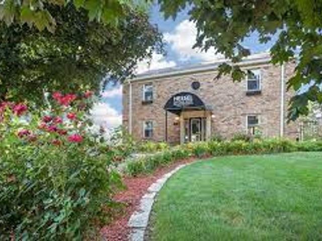 136 Hessel on the Park 2 Bedroom Apartment for Rent at 1862 Valley Rd, Champaign, IL 61820 Bolten Field