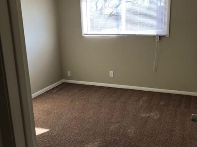136 Hessel on the Park 2 Bedroom Apartment for Rent at 1862 Valley Rd, Champaign, IL 61820 Bolten Field