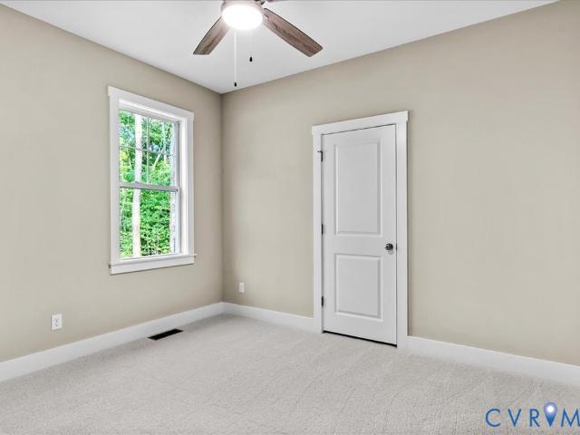 136 Hicks Dr, Bracey, VA 23919 | MLS #2607