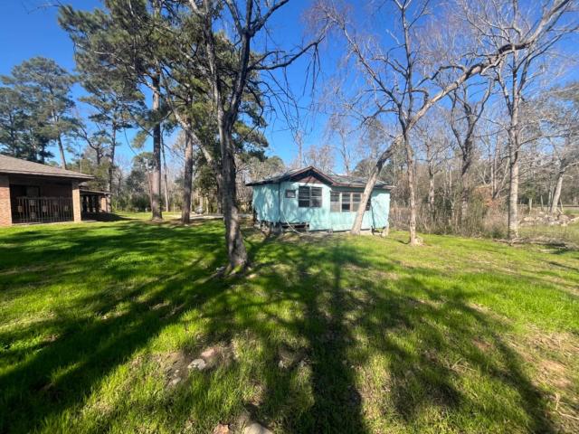 136 Inlet Dr, Livingston, TX 77351 | MLS #62472 | Compass