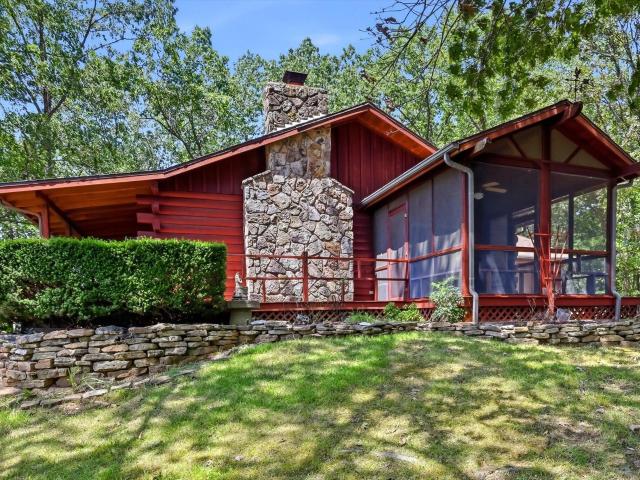 136 Oak Forest Circle