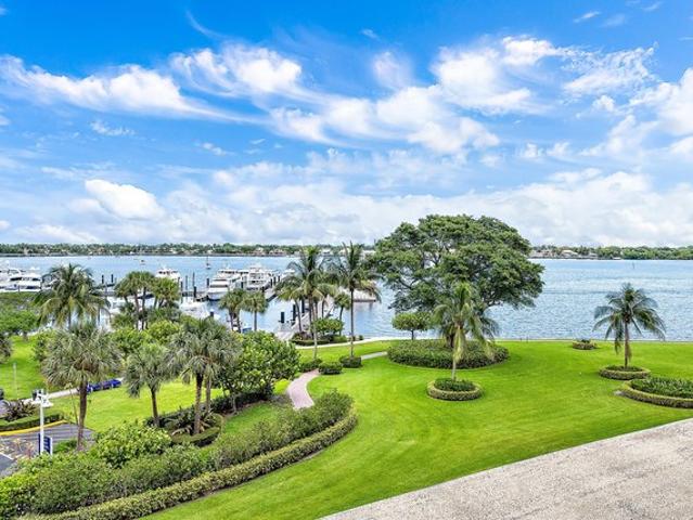136 Lakeshore Dr Apt 511, North Palm Beach, FL 33408