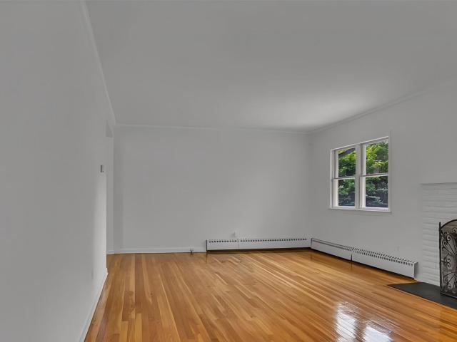 136 Lee Road
