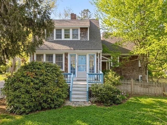 136 Leonard St, Gloucester, MA 01930