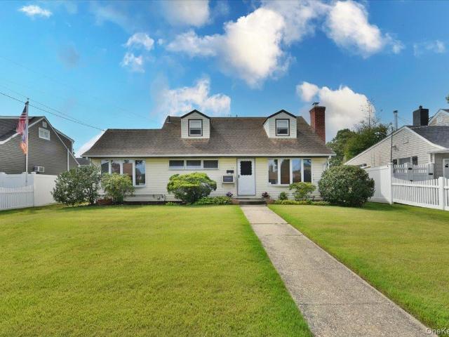 136 Maple St, Massapequa Park, NY 11762 | Compass