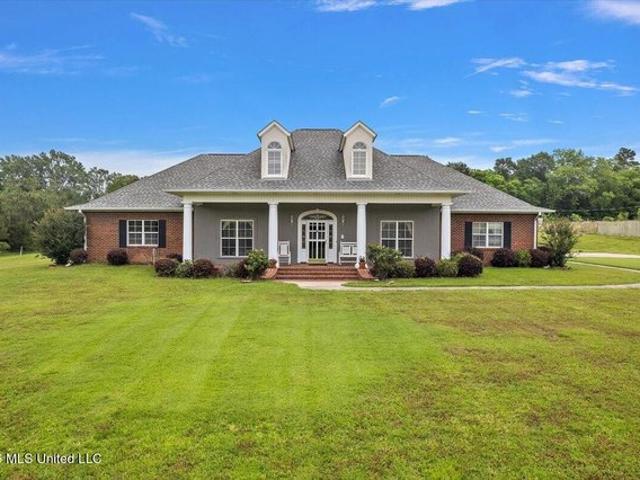 136 McCullough Ln, Flora, MS 39071