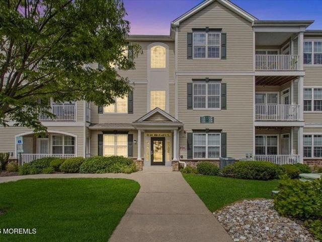 136 Mill Pond Way, Eatontown, NJ 07724