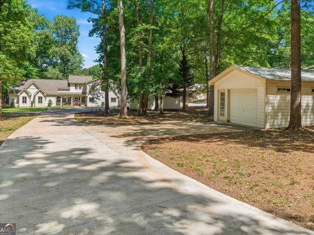 136 N Hidden Lake Drive