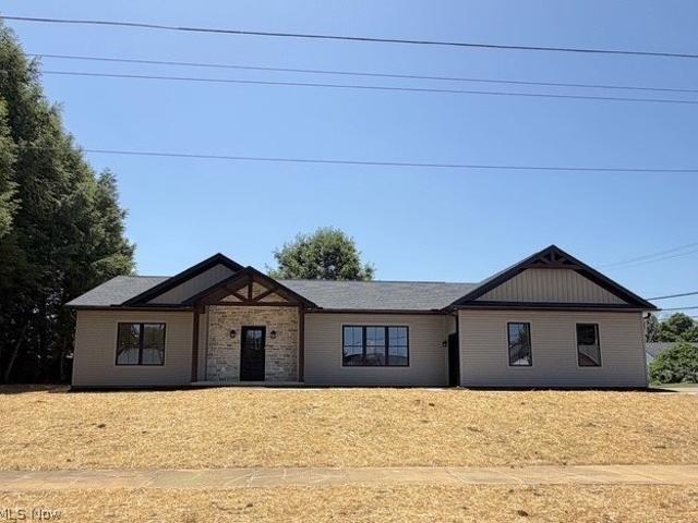 136 S Chestnut St, Gnadenhutten, OH 44629