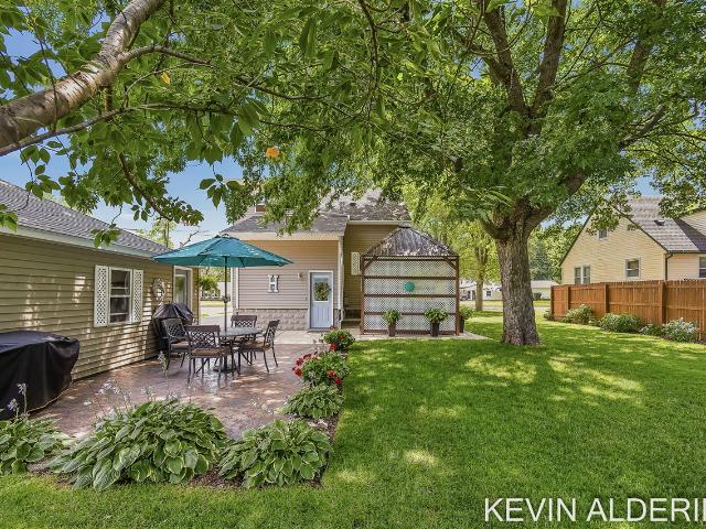 136 S Fairview Road
