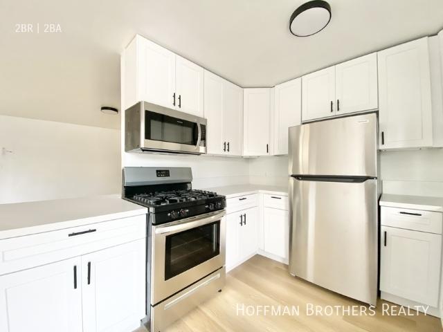 136 S Oxford Ave Los Angeles, CA 90004