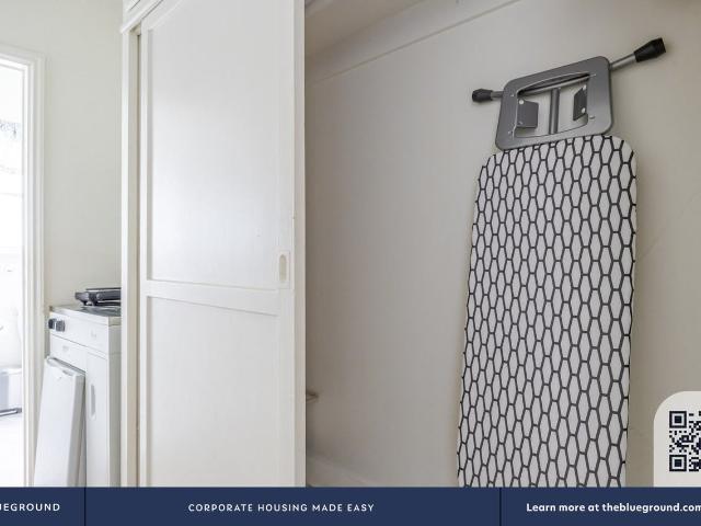136 South Roxbury Drive 1 Bedroom Apartment for Rent at 136 S Roxbury Dr #1349, Beverly Hills, CA 90212 Beverly Hills