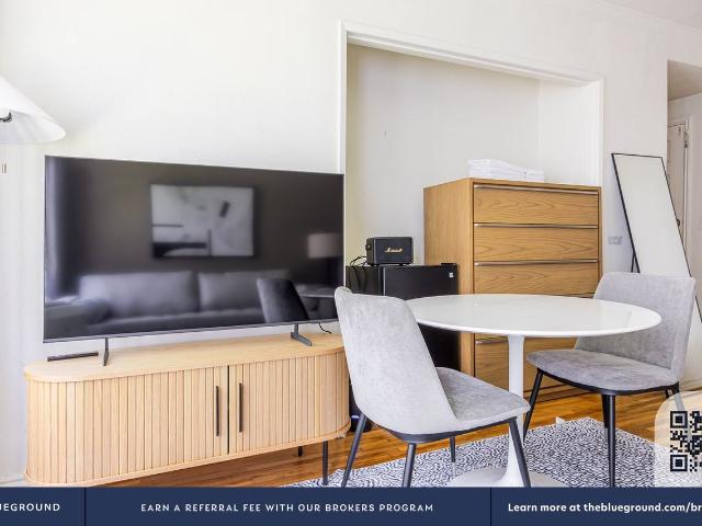 136 South Roxbury Drive 1 Bedroom Apartment for Rent at 136 S Roxbury Dr #1349, Beverly Hills, CA 90212 Beverly Hills