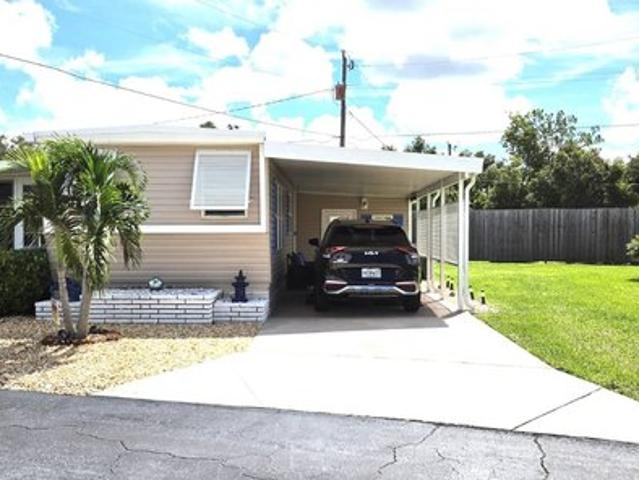 136 Shirley Dr, Sarasota, FL 34238
