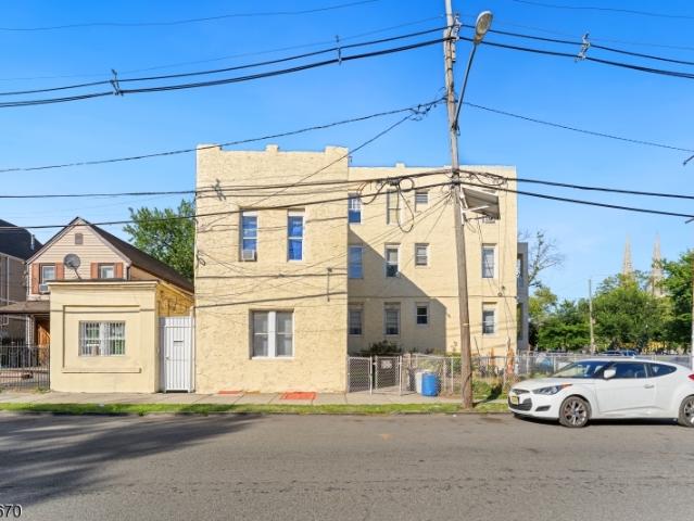 136 Park Pl