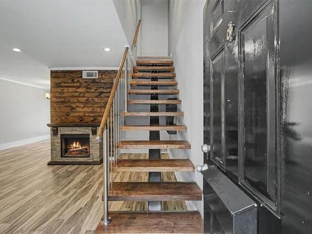 136 Peachtree Memorial Drive NW RI 5