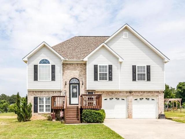 136 Peach Blossom Ln SE, Calhoun, GA 30701