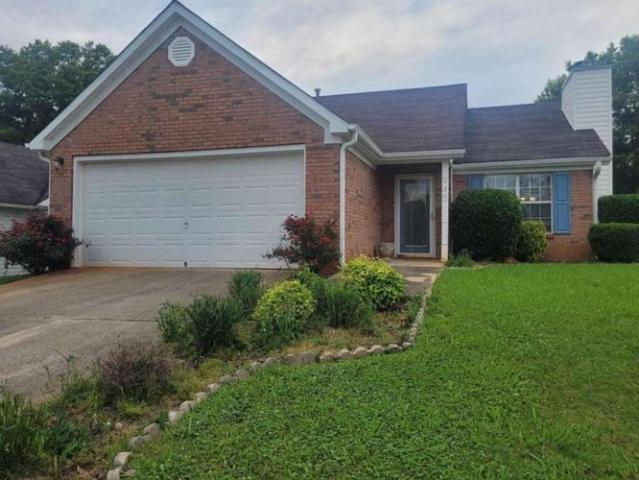 136 Pecan Dr, Griffin, GA 30223