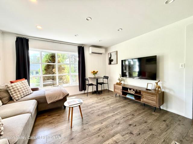 136 Penrose Park