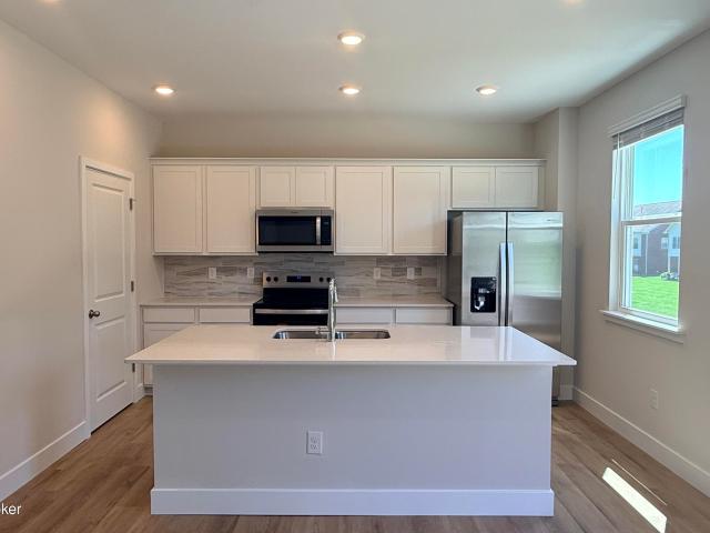 136 Pheasant Glen Dr