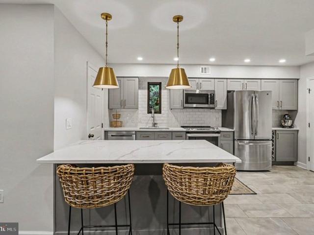 136 Pinecrest Ln, King of Prussia, PA 19406