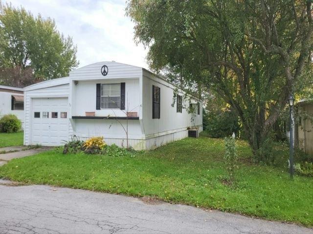 136 Quarry Hill Ests Unit 136, Akron, NY 14001